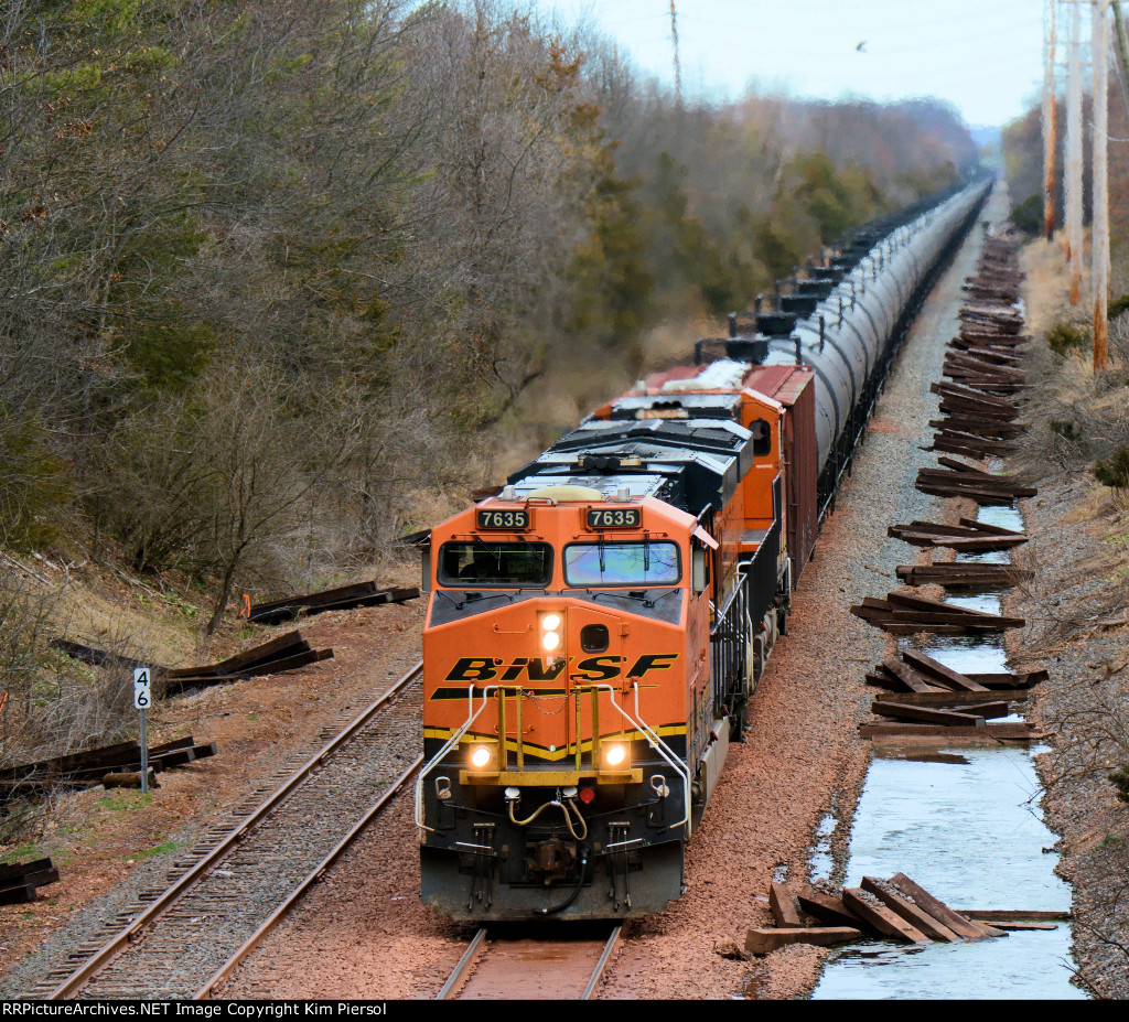 BNSF 7635 CSX Train K138 Crude Oil LOads